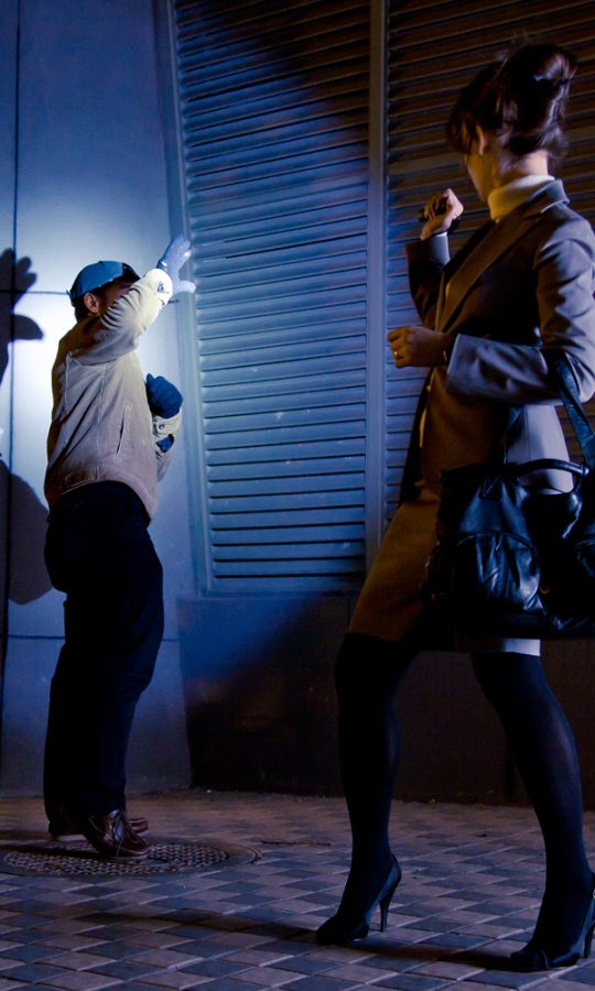 Tactical Flashlights 101 | What Makes A Flashlight Tactical?